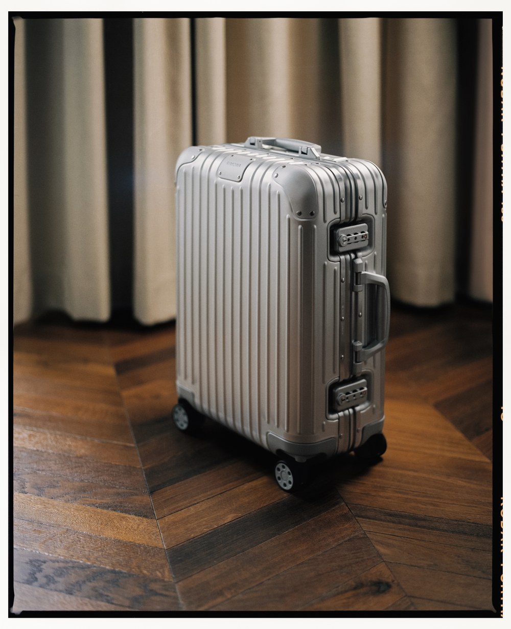 RIMOWA: KÝ ỨC PHIÊU LƯU TRÊN TỪNG VẾT XƯỚC - Tamson