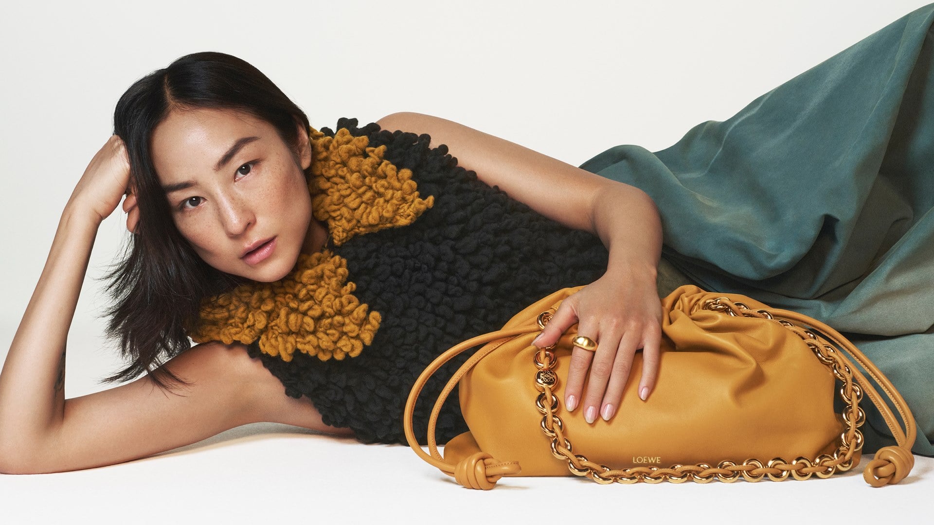 LOEWE THU ĐÔNG 2024: CHÂN DUNG TRỰC DIỆN - Tamson